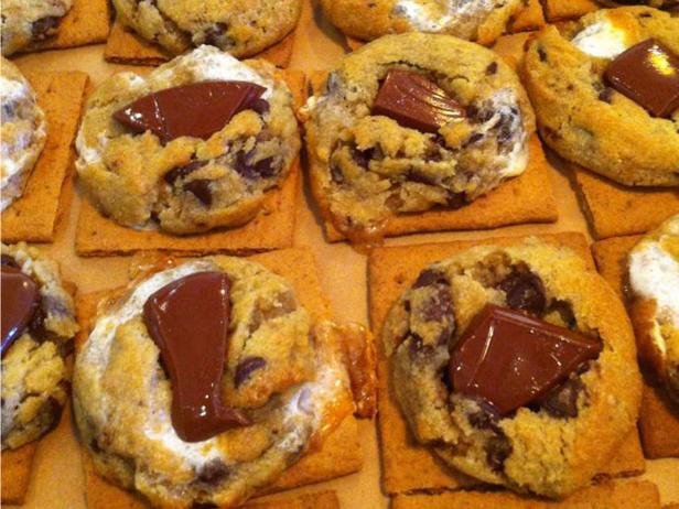 Hello Robin | Restaurants : Food Network | Food Network