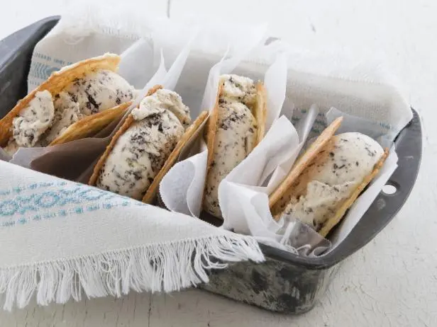 Fresh Mint Chip Gelato Recipe - Chef's Resource Recipes