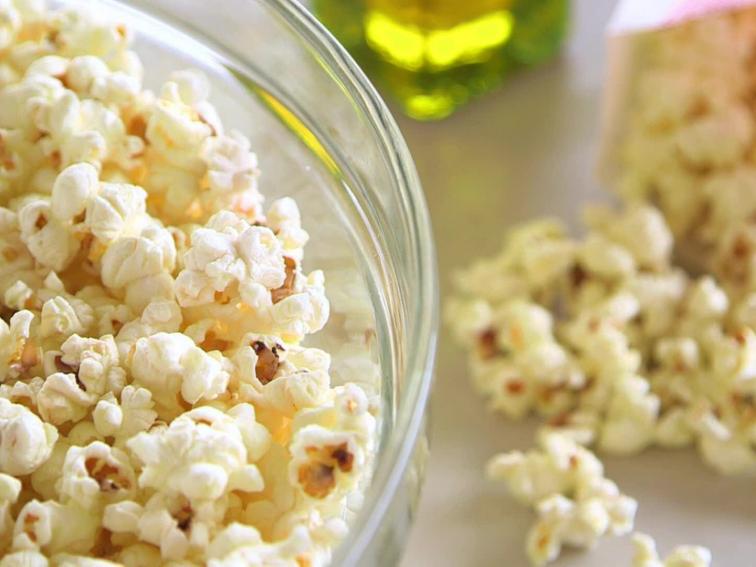 Olive Oil Popcorn Recipe | Daphne Brogdon | Food Network