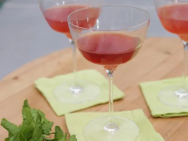 Royal Blush Cocktail Recipe - Chef's Resource Recipes