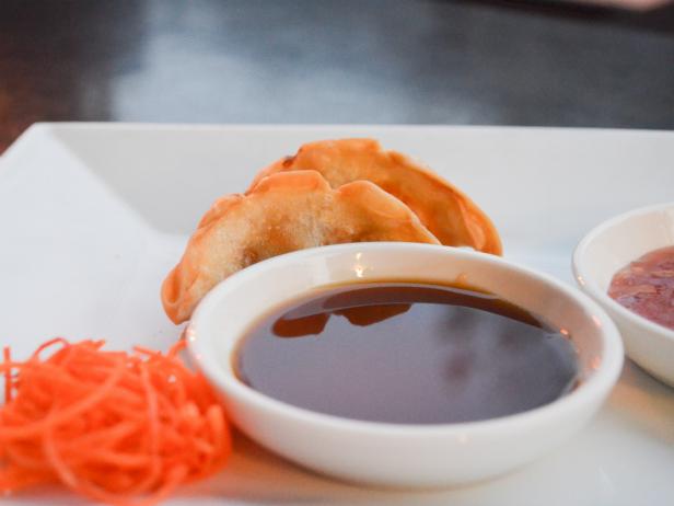 Shari Sushi Lounge | Restaurants : Food Network | Food Network