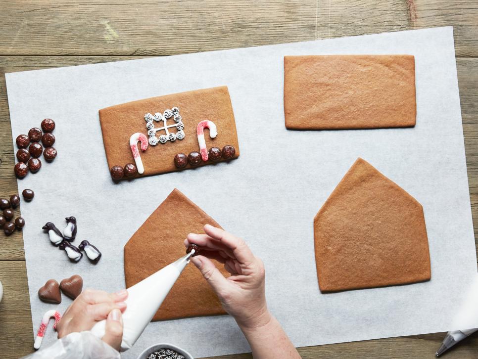How to Make a Chocolate Gingerbread House : Food Network | Holiday ...