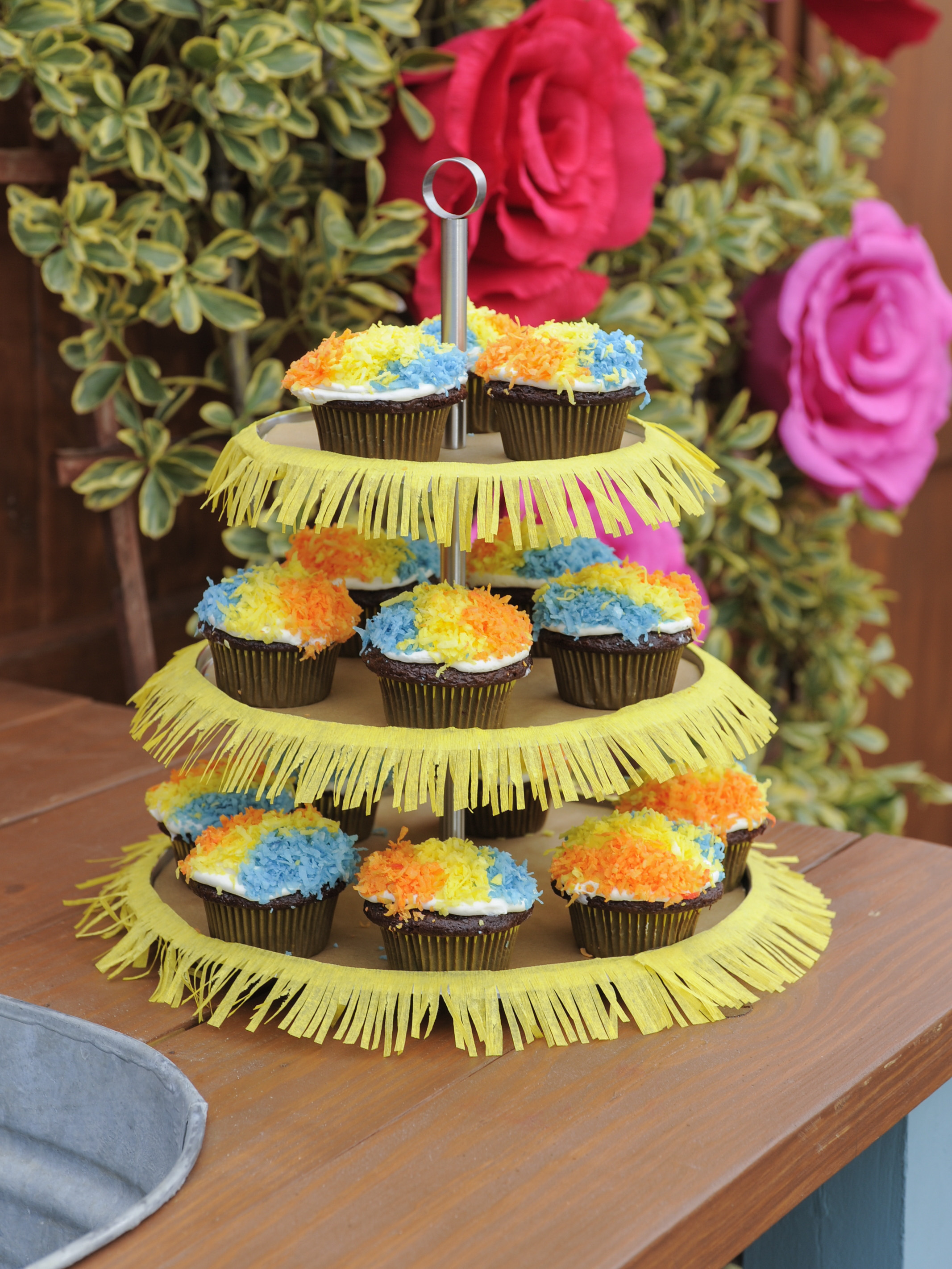 Pinata Cupcakes Recipe - Chef's Resource Recipes