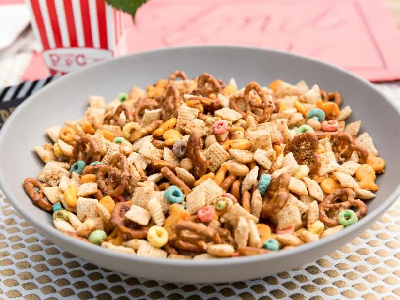 Cheesy Garlic Snack Mix Recipe | Food Network