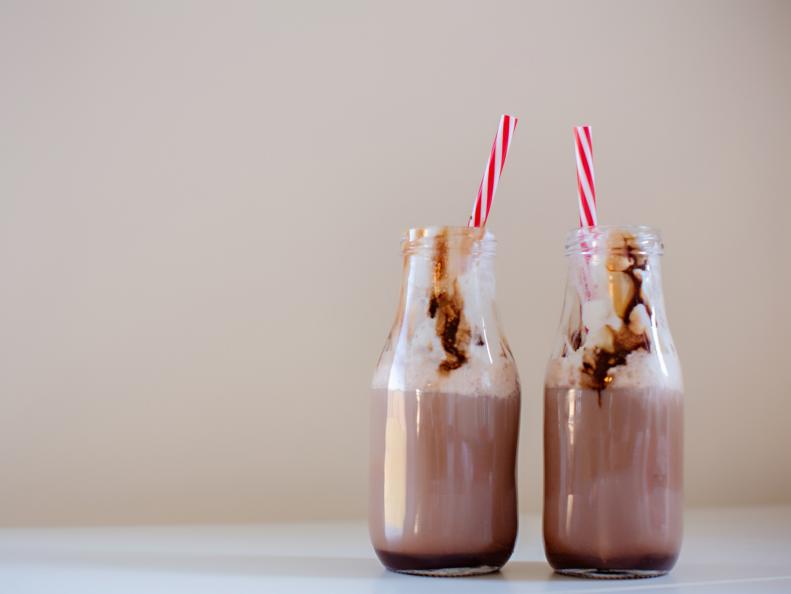 How to Remove Food Stains from Clothes: Food Network | Help Around the ...