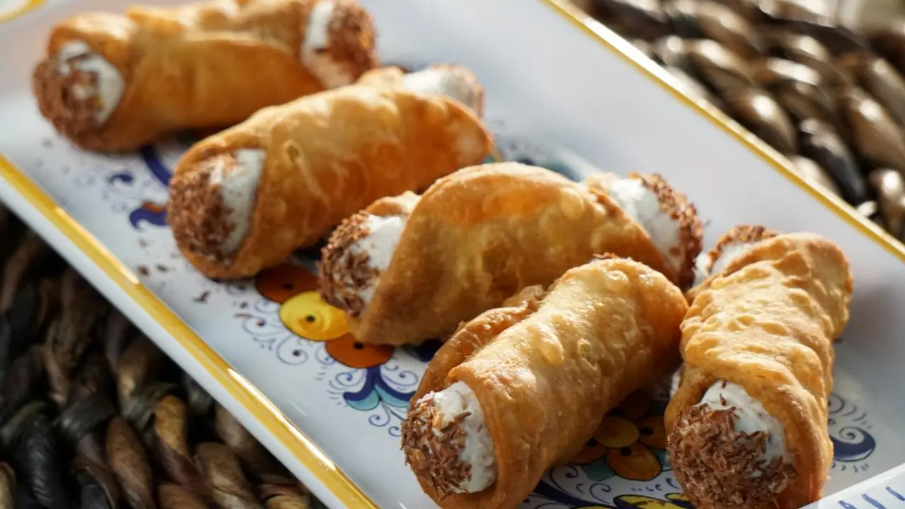 Homemade Cannoli Recipe | Food Network