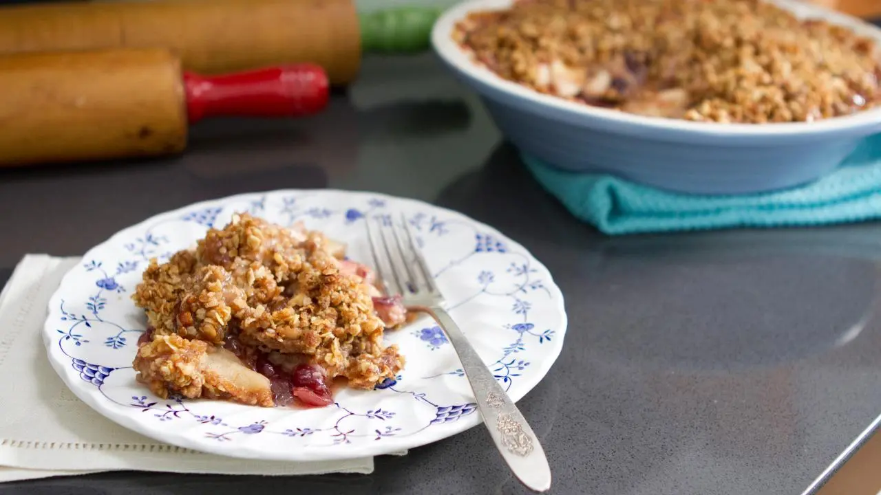 Cran-Apple Crisp Recipe | Trisha Yearwood | Food Network