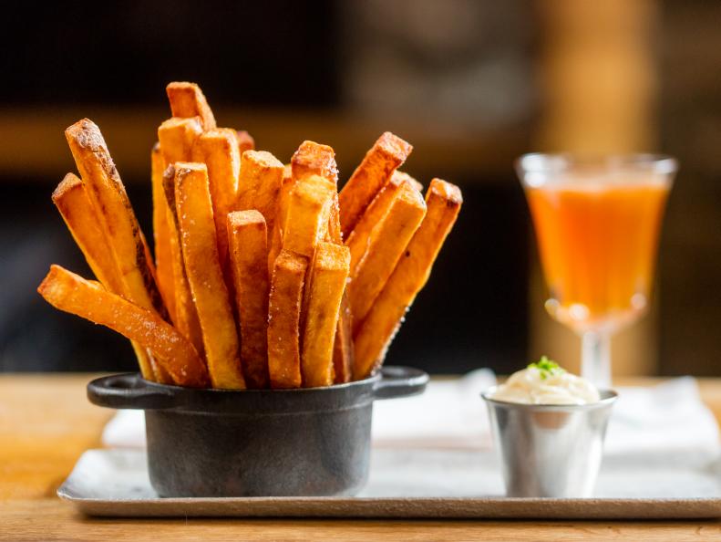 40 Best Bars & Gastropubs in America for Food Lovers | Restaurants ...