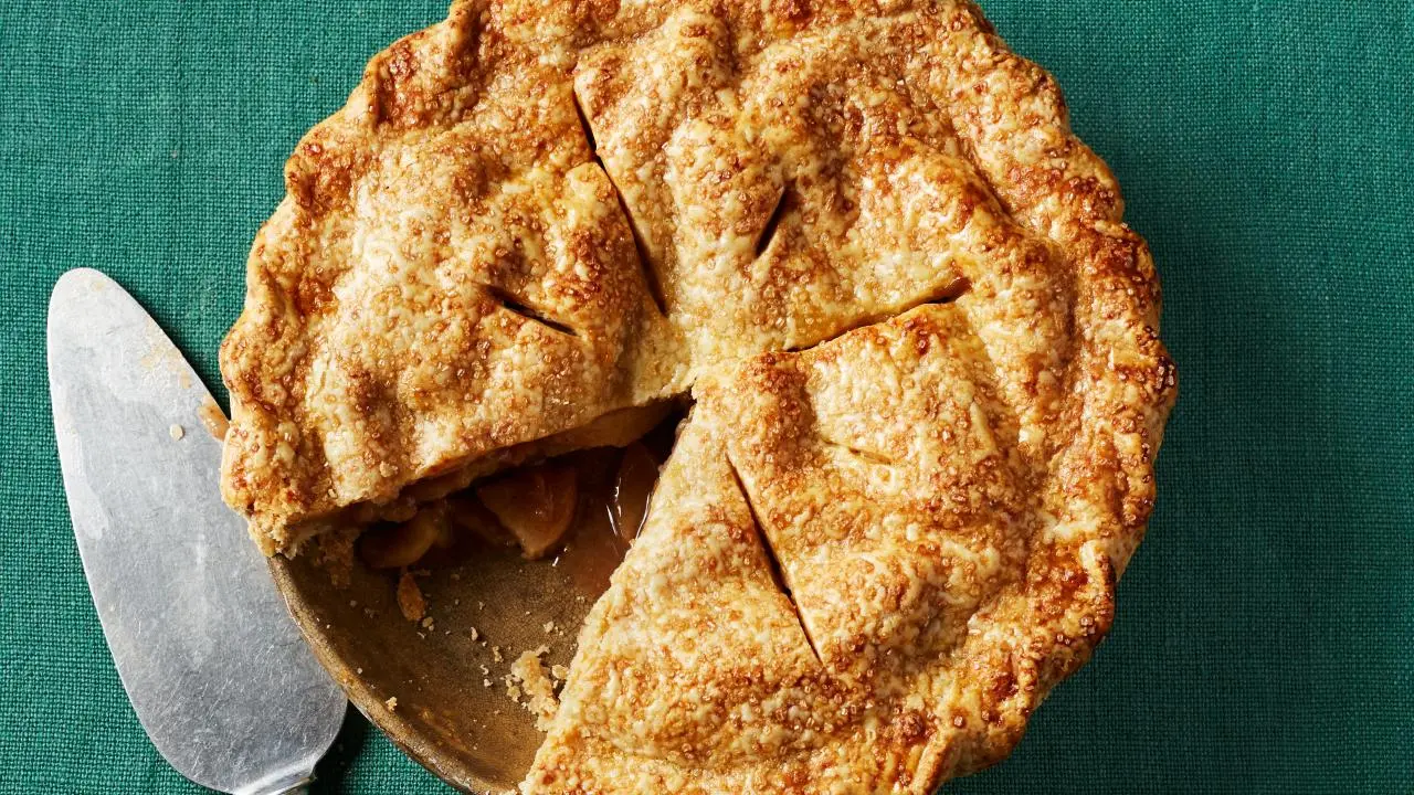 Apple Pie with Cheddar Cheese Crust Recipe | Nancy Fuller | Food Network