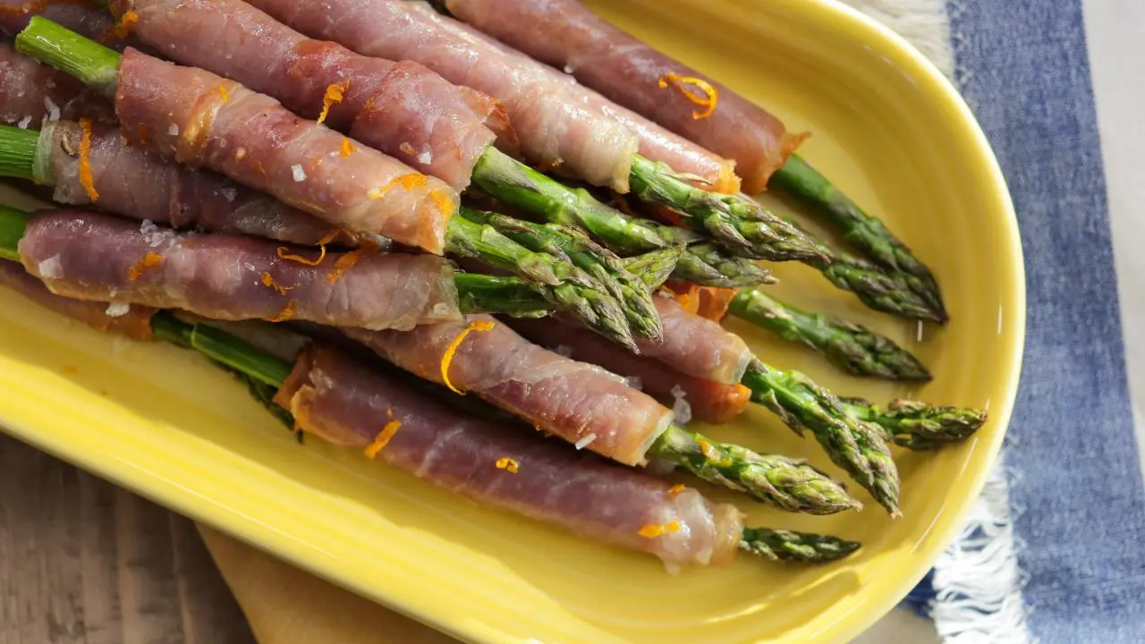 Roasted Asparagus Wrapped in Serrano Ham Recipe | Valerie Bertinelli ...