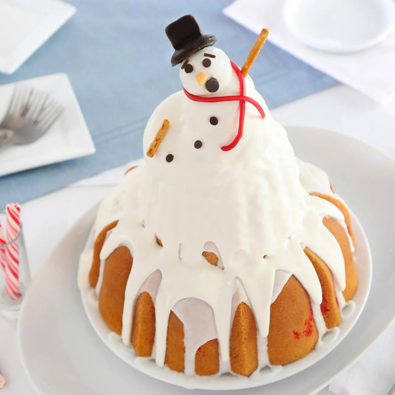 Easy Snowman Cake
