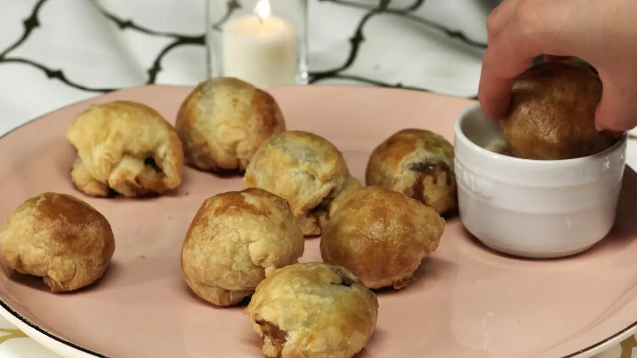 Bite Size Beef Wellingtons Recipe Food Network Kitchen Food Network