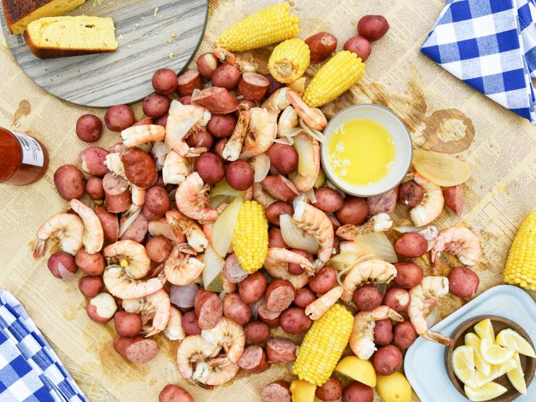 Low Country Boil Recipe | Katie Lee Biegel | Food Network