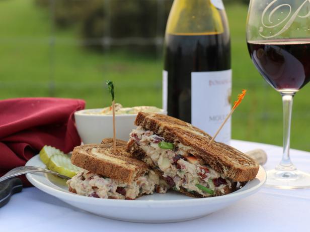 Pheasant Restaurant & Lounge | Restaurants : Food Network | Food Network