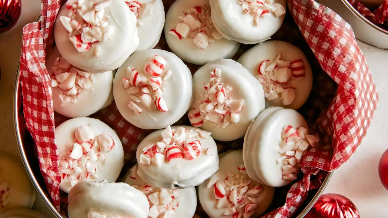 Shortcut Peppermint Bark Recipe | Ree Drummond | Food Network