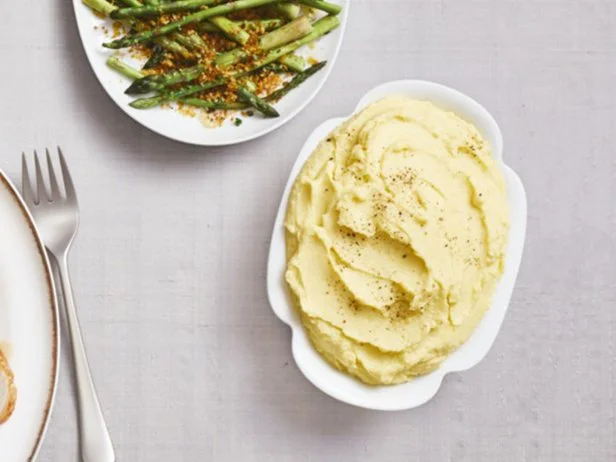 What Is a Clove of Garlic? | Food Network