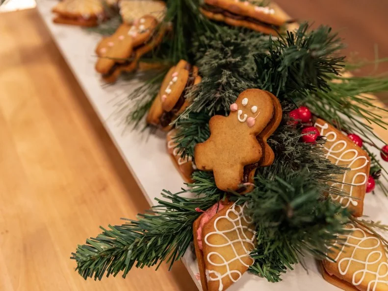 Delicious Desserts from Holiday Baking Championship | Food Network