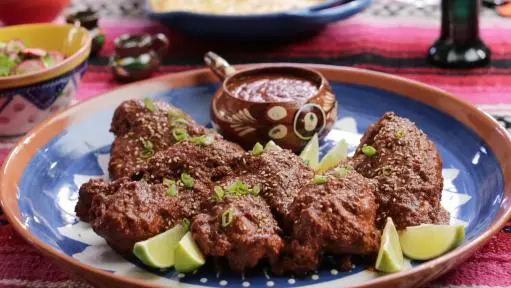 how to cook chicken mole
