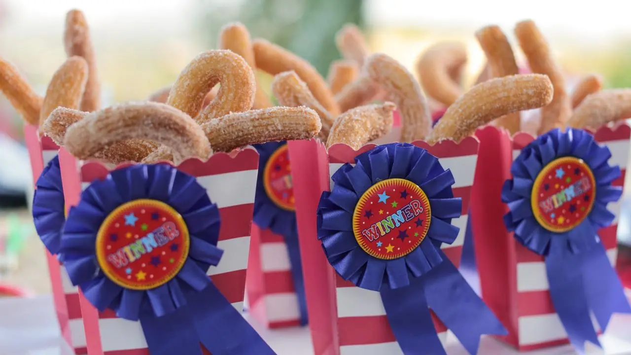 Five-Spice Churros Recipe | Valerie Bertinelli | Food Network
