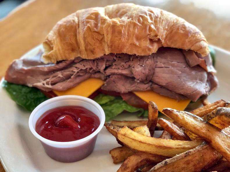 19 Best Restaurants in Topeka, Kansas | Restaurants : Food Network ...