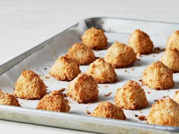 Coconut-Apricot Macaroons Recipe - Chef's Resource Recipes
