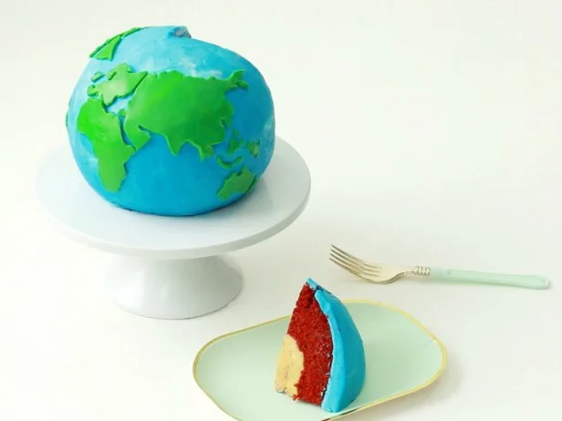 How to Make an Earth Cake : Food Network | Food Network