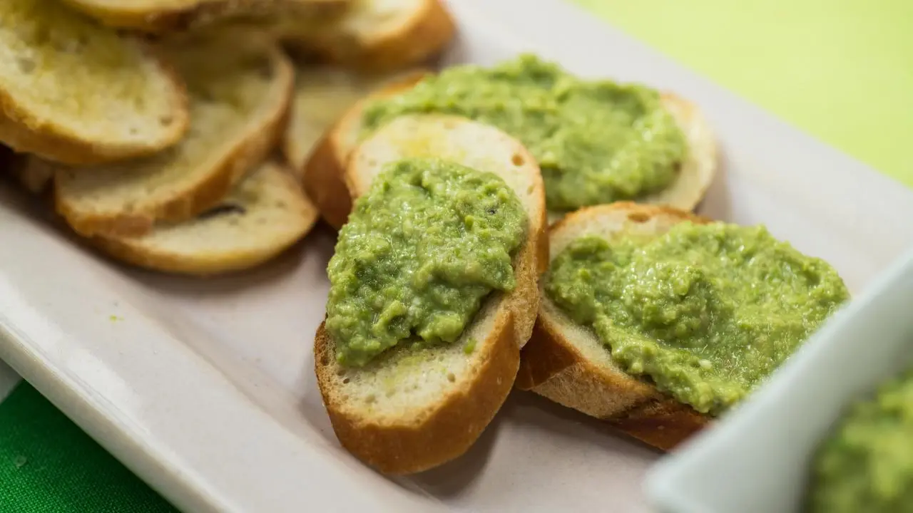Cheapo Pea Pesto Recipe | Food Network