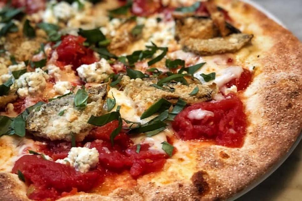 Best Delivery Pizzas in the Country | Restaurants : Food Network | Food ...