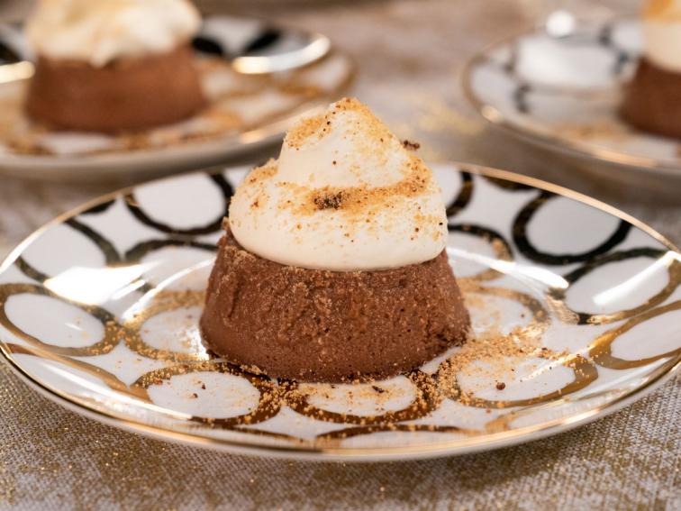 Chocolate Panettone Sformato Recipe | Giada De Laurentiis | Food Network