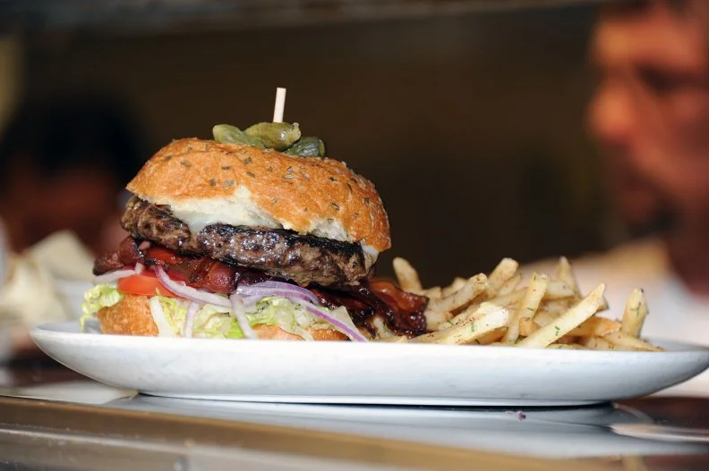 Best Places to Eat in America's Biggest Airports | Food Network