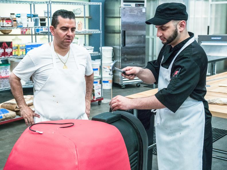 Buddy Vs Duff: Making Cakes with the Cake Boss | Buddy vs. Duff | Food ...
