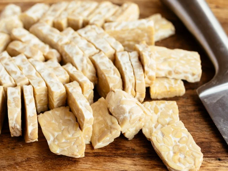10 Meat Alternatives Nutritionists Love : Food Network | Food Network