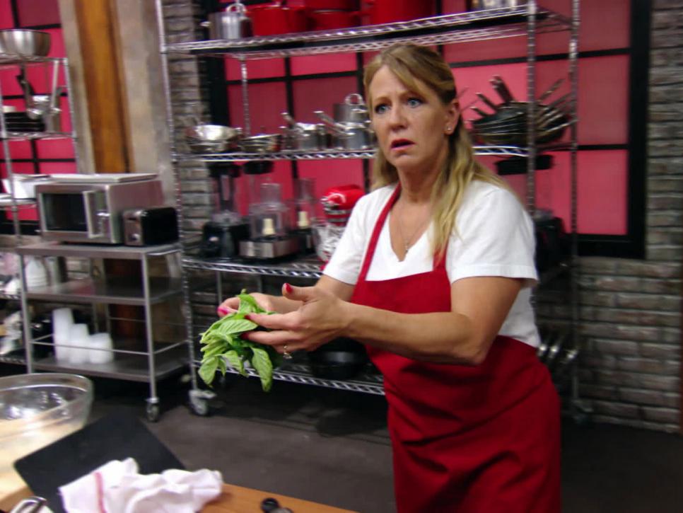 Worst Cooks in America, Season 16: Craziest Moments | Worst Cooks in ...