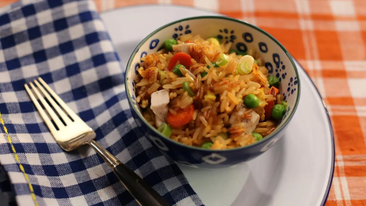 Chicken Fried Rice Recipe | Valerie Bertinelli | Food Network
