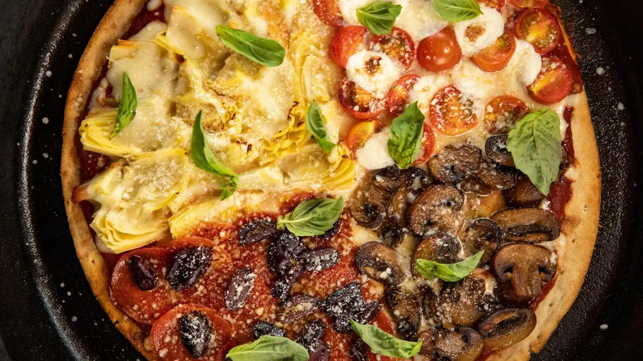 Four Seasons Skillet Pizza Recipe | Ree Drummond | Food Network