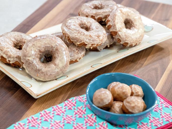 Irish Coffee Cake Doughnuts Recipe | Lasheeda Perry | Food Network