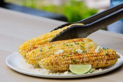 how to cook unhusked corn on the grill