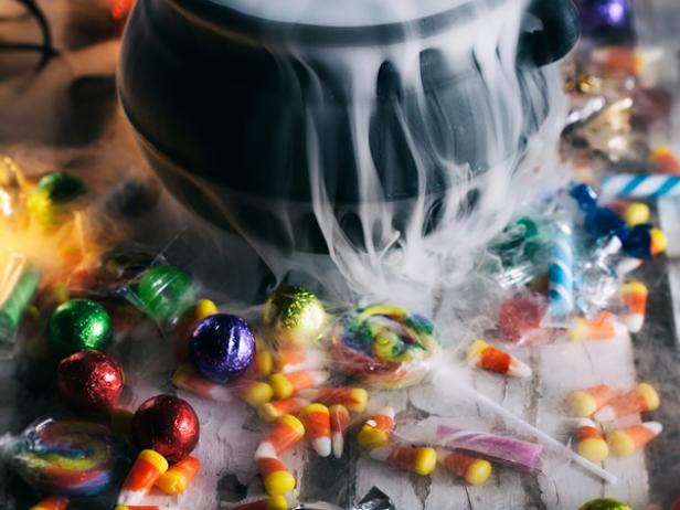 How to Handle Dry Ice Safely | Help Around the Kitchen : Food Network ...