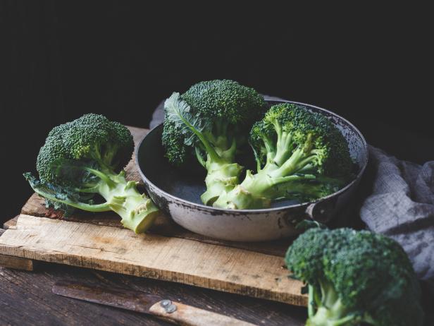 How to Store Broccoli | Help Around the Kitchen : Food Network | Food ...