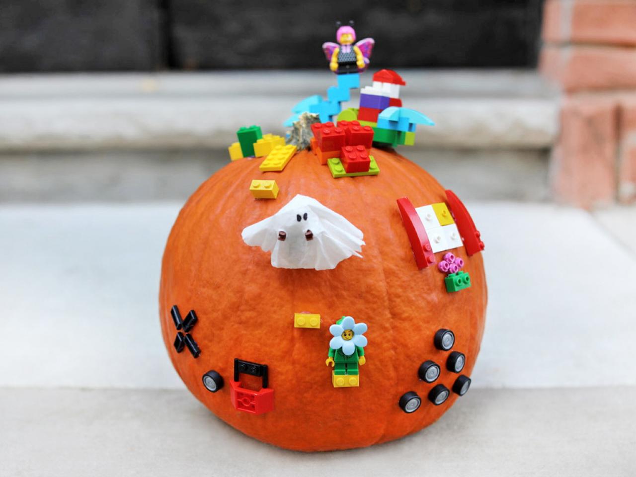 5 Kid-Friendly Pumpkin Decorating Ideas | Halloween Party Ideas and ...