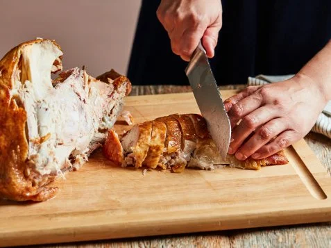 cutting turkey