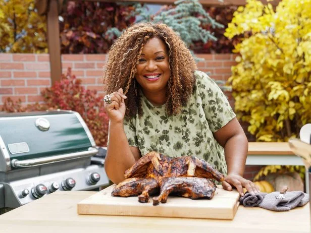 What to Watch This Weekend: Start Planning for Turkey Day | Food Network