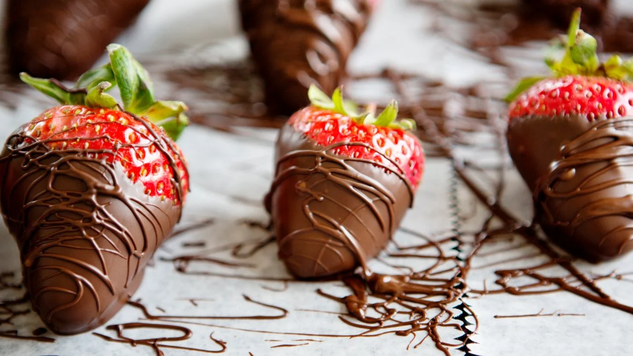 How to Keep Chocolate Covered Strawberries Fresh How to Store Chocolate Covered Strawberries Cooking School Food Network