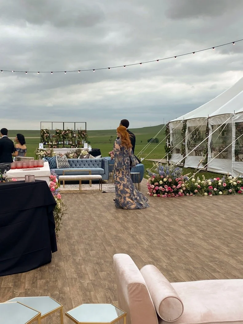 Behind the Scenes of Alex and Mauricio's Ranch Wedding on The Pioneer ...