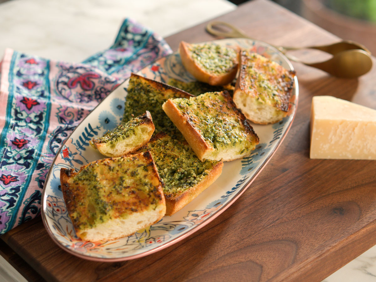 No-Fuss Fancy Garlic Bread Recipe - Chef's Resource Recipes