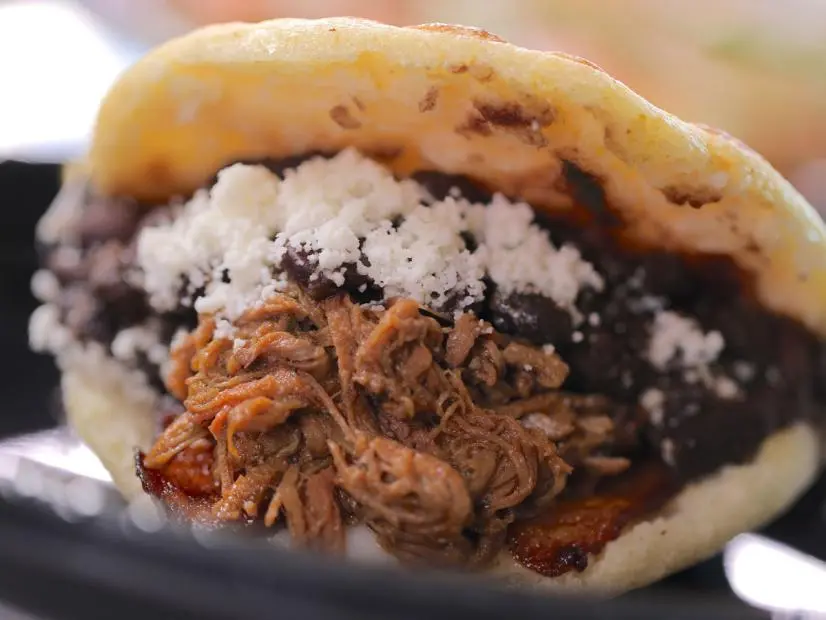 Arempas Pabellón Arepa Recipe | Food Network