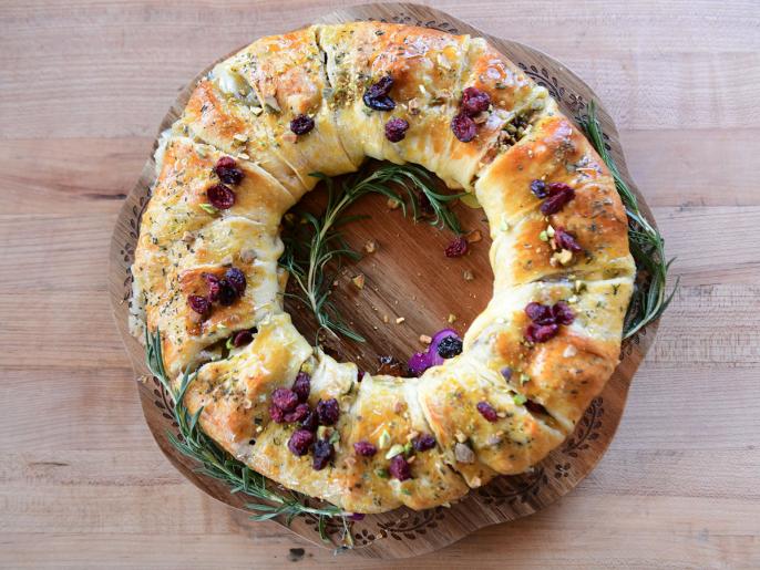 Gooey Brie Crescent Wrap Recipe | Ree Drummond | Food Network