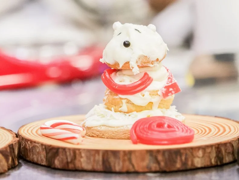 These Holiday Baking Championship: Gingerbread Showdown Creations Will ...