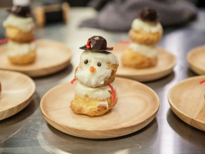 These Holiday Baking Championship: Gingerbread Showdown Creations Will ...