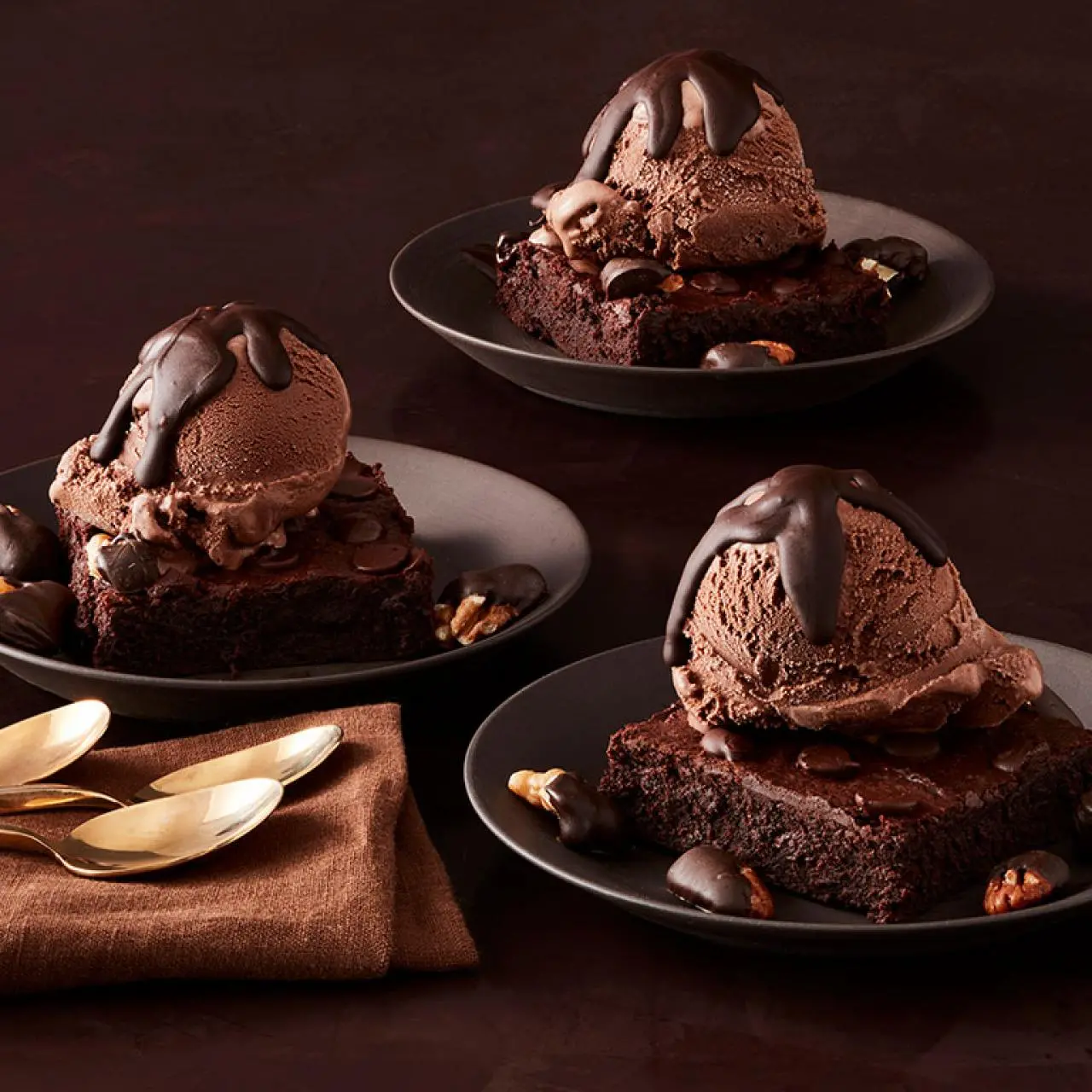 Chocolate Ice Cream Sundae A Chocolate Ice Cream Sundae In A Glass